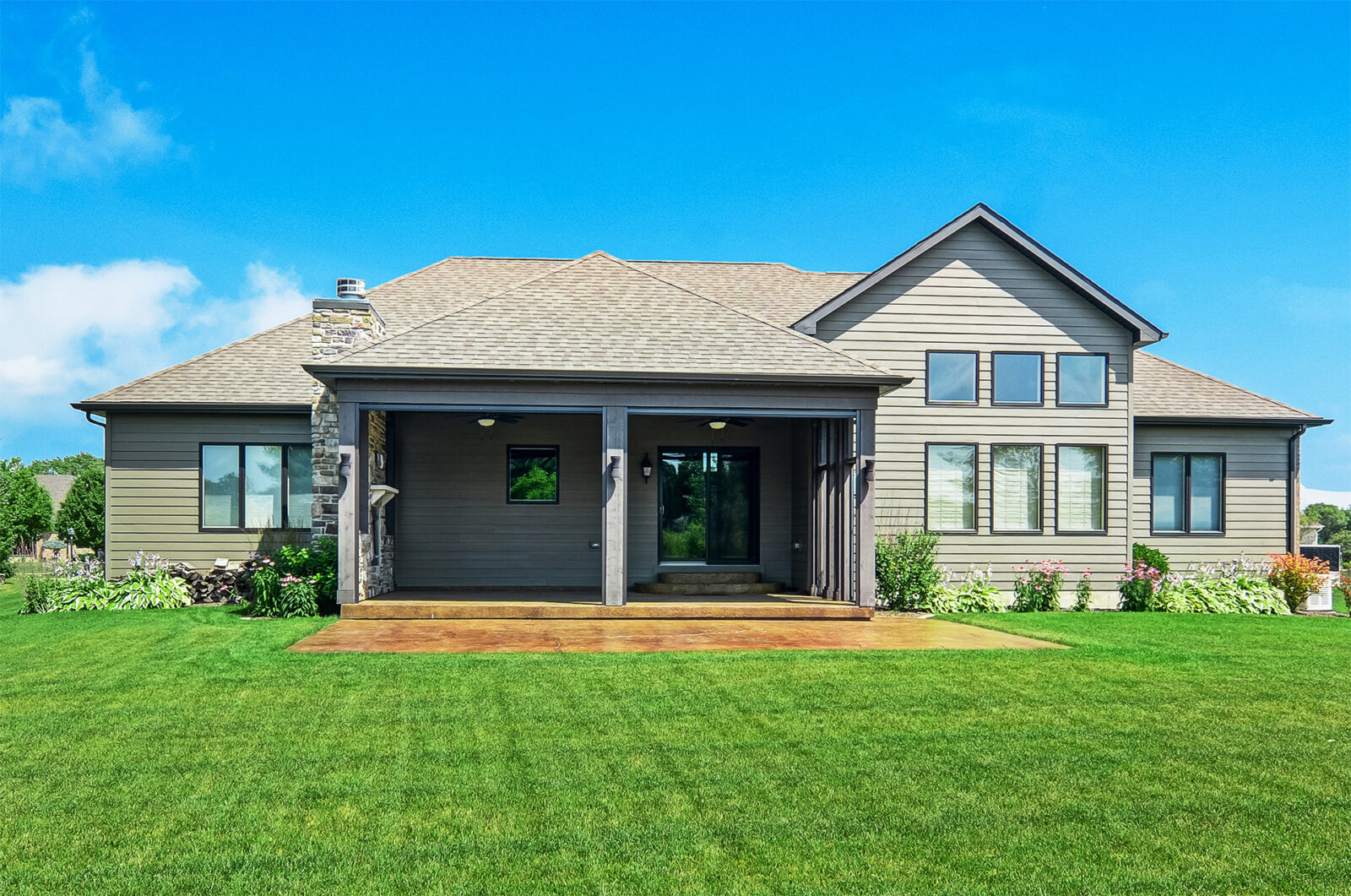Gallery – White Hawk HOA