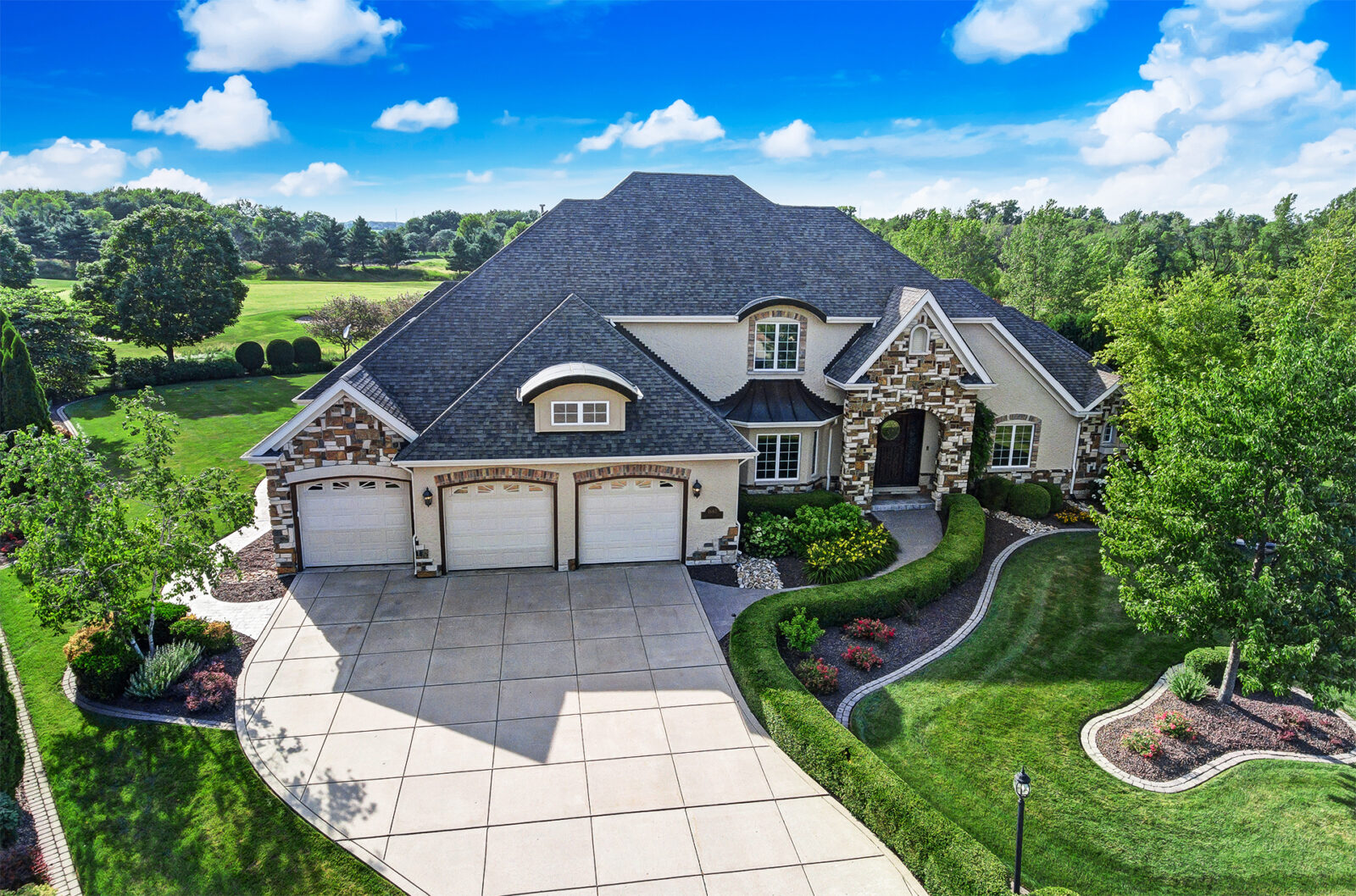 Gallery – White Hawk HOA